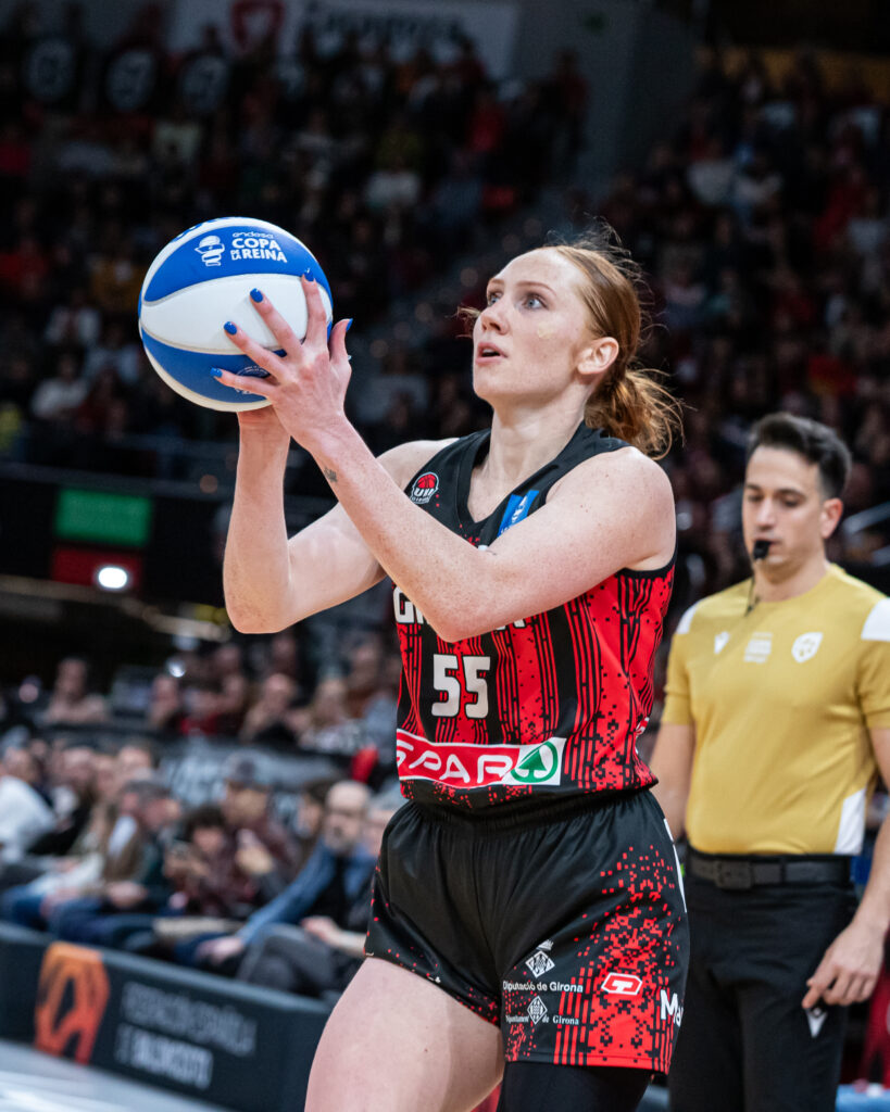 Chloe Bibby and Klara Lundquist have been nominated for the LF Endesa ...